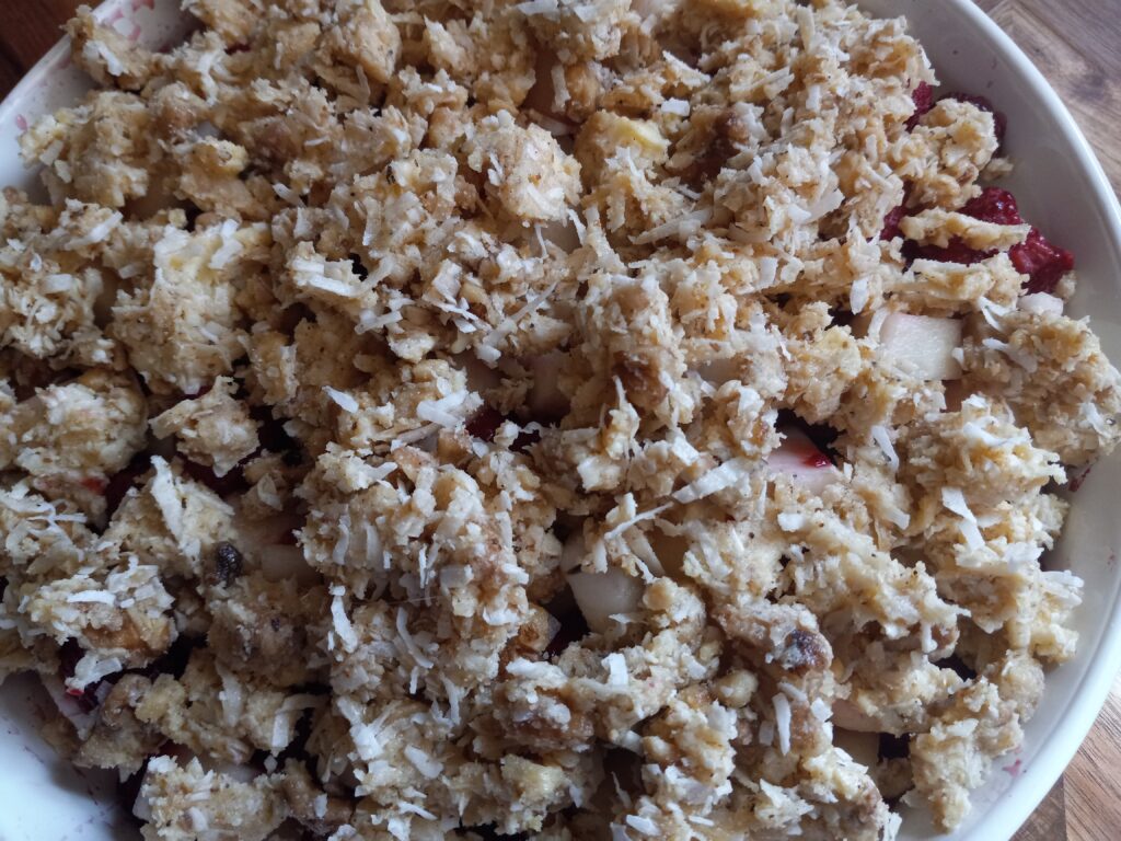 Easy Pear Raspberry Crisp - Happy Recipe Box